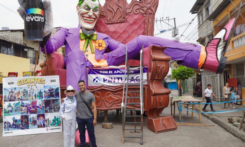 Estos son los ganadores de concurso de monigotes gigantes de Guayaquil