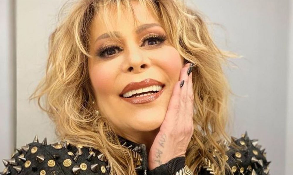 Así luce Alejandra Guzmán a los 54 años, la cantante posó en la playa