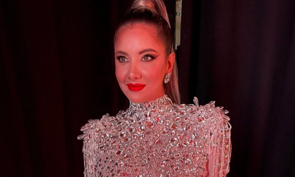 Daniela Álvarez hace a un lado la polémica de Daniel Arenas y Adamari