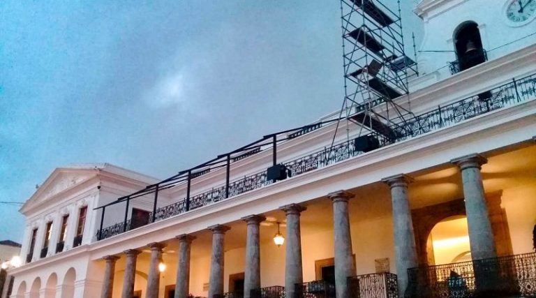 ¿Qué construyen en la terraza del Palacio de Carondelet en Quito?