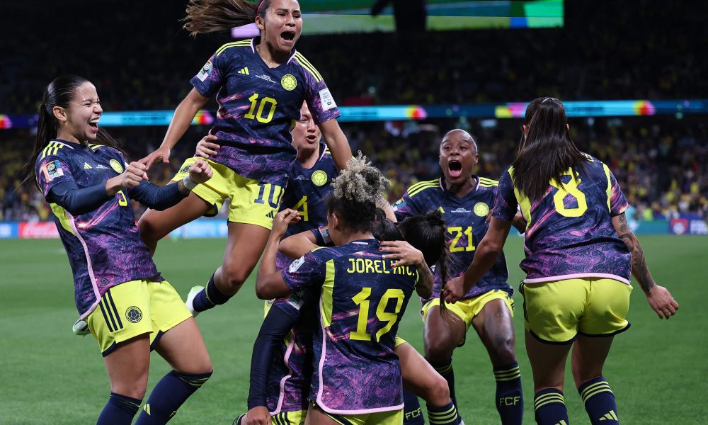 Así celebra Colombia su triunfo en el Mundial de fútbol femenino 2023