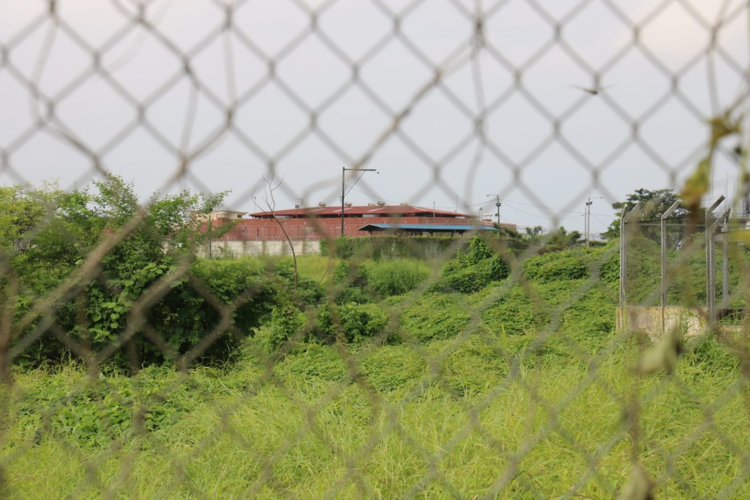 Amenaza de bomba en cárcel La Roca moviliza a las autoridades