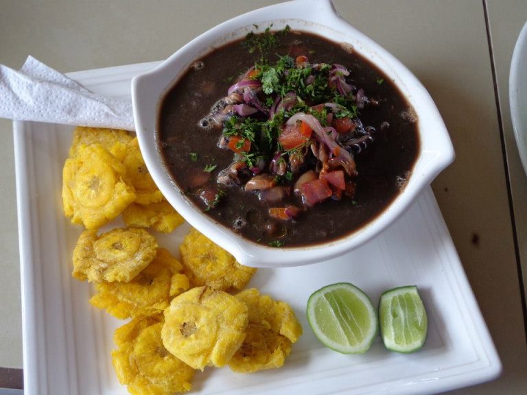 El ceviche de concha ecuatoriano es reconocido por Taste Atlas