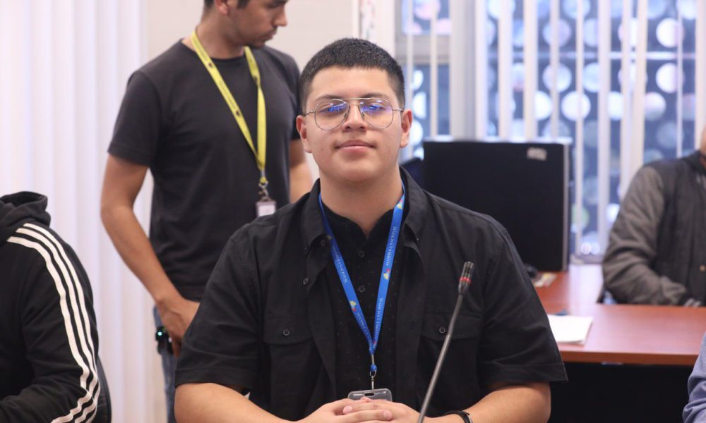 CAL admite queja contra Dominique Serrano por dibujar en la AN